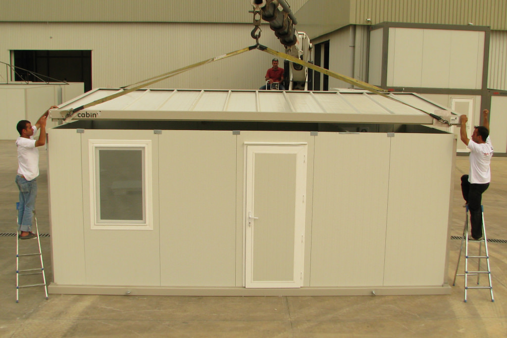 FLATPACKED SINGULAR DEMOUNTABLE CONTAINERS. Teknikcon Living Containers